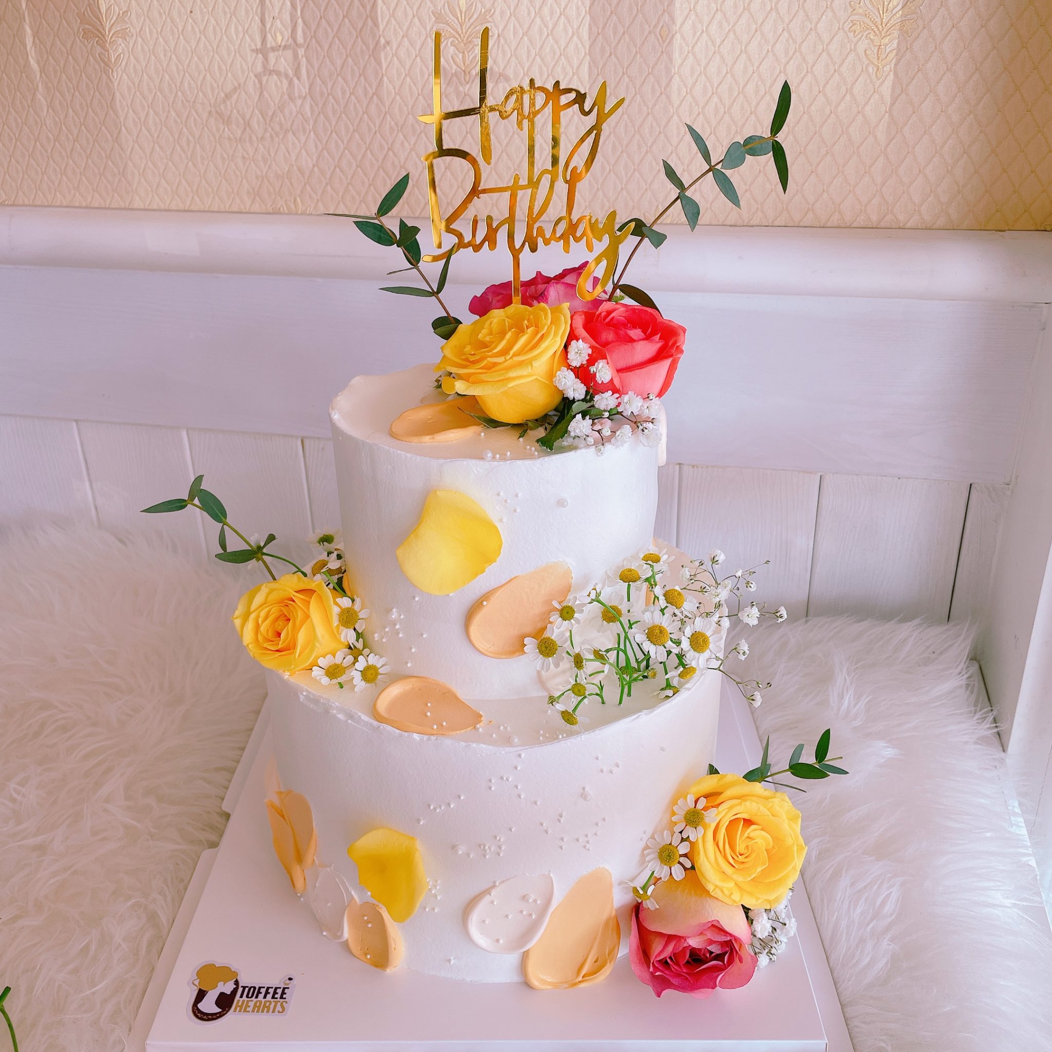 2 Tier Roses Cake – Toffee Hearts Confectionery